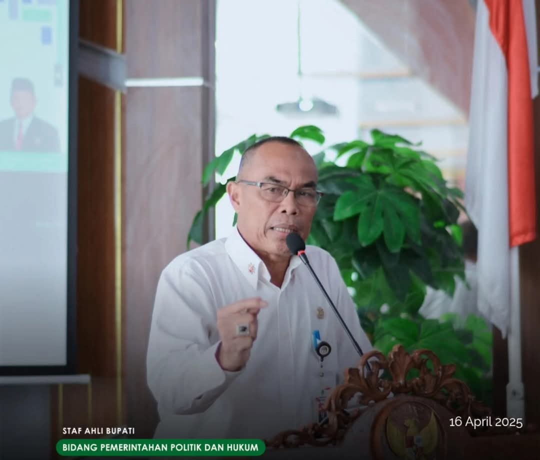 Staf Ahli Buka Bimtek Panitia Pilkades 2025 - Hariantribuana.co